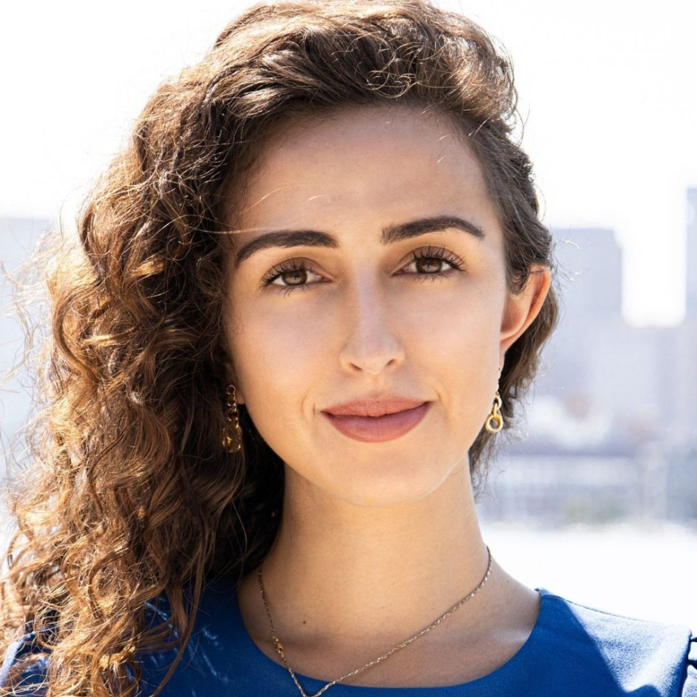 What You Should Know Before Dating Greek Women?